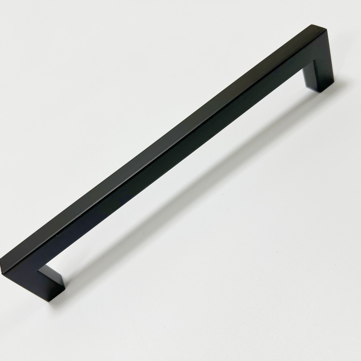 China Premium Stainless Steel D-Bar Pull Handles - Brushed Nickel ...