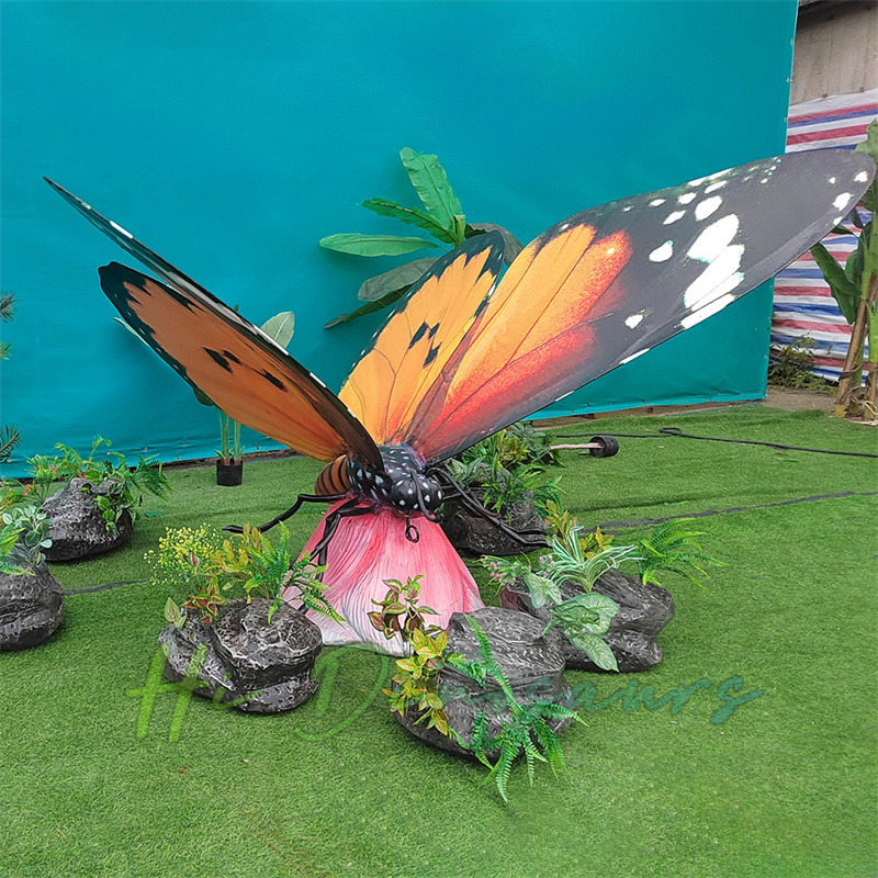 Larger Than Life Animatronic Butterfly With Vivid Wings | Hidinosaurs