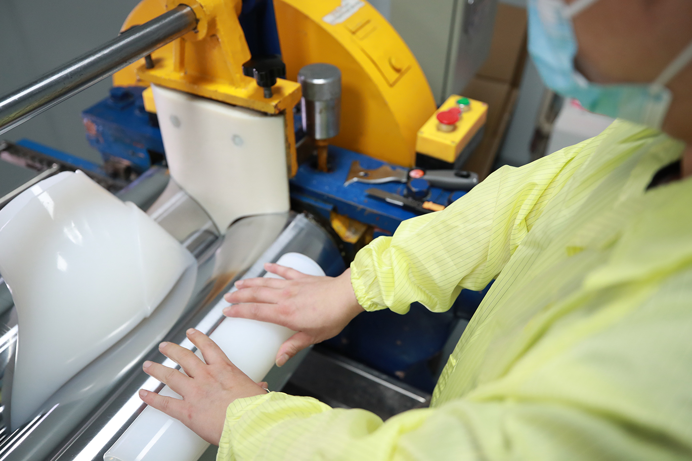 How are silicone menstrual cups/disc made? - Furuize