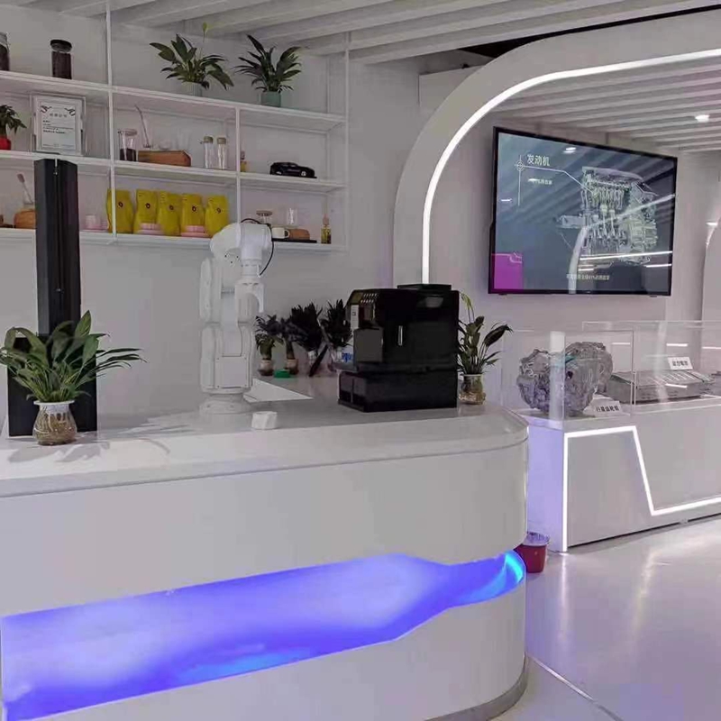 Revolutionary Robot Bartender: Serve Drinks with Ease!