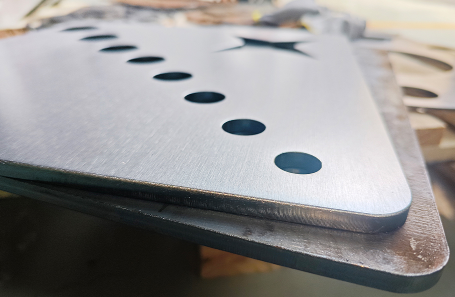 Sheet Metal Deburring - Edge Rounding - Grinding - Polishing - NEWSTEC